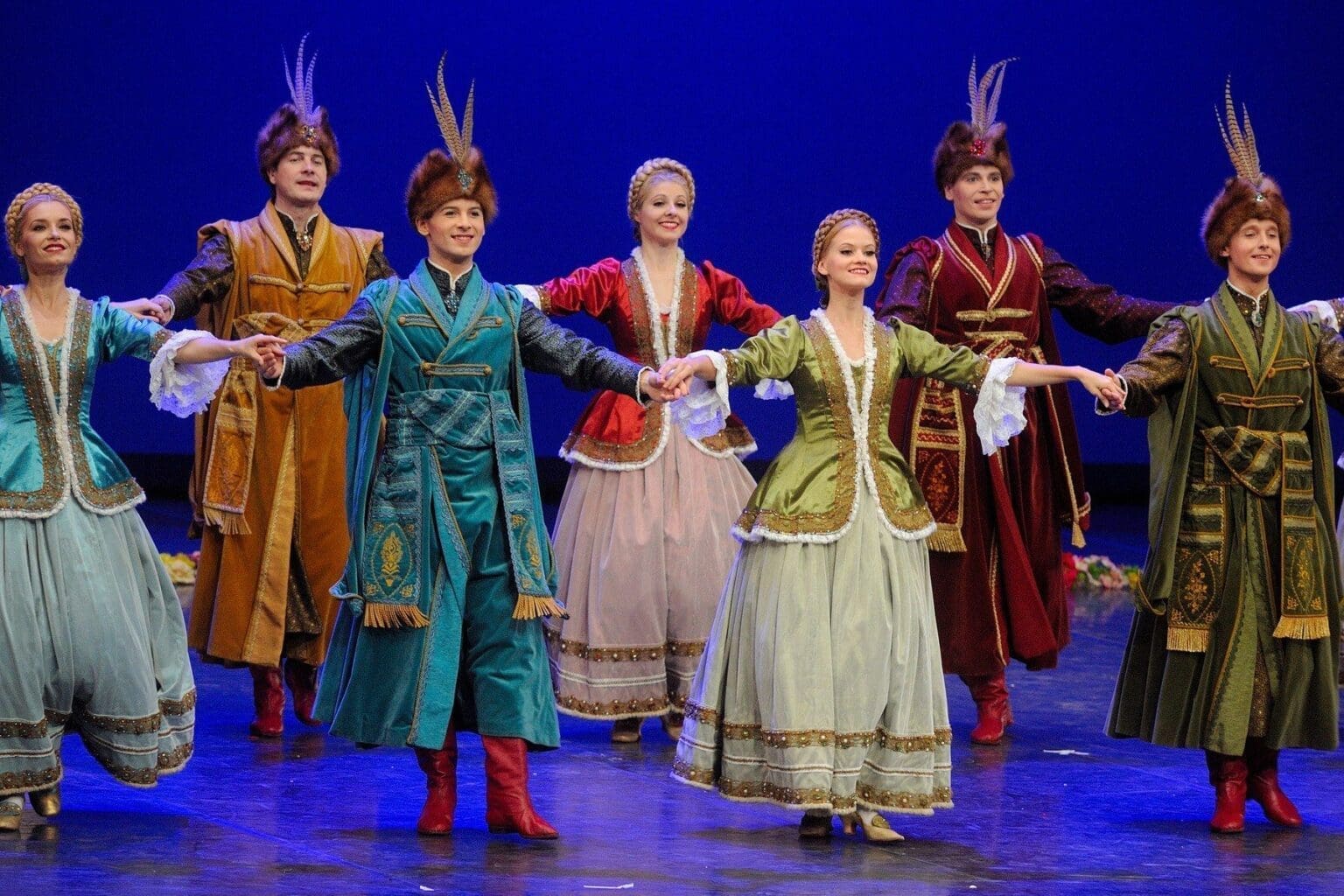 Polish Folk Dance Performances by Mazowsze are a Spectator Sport - PASI EDU