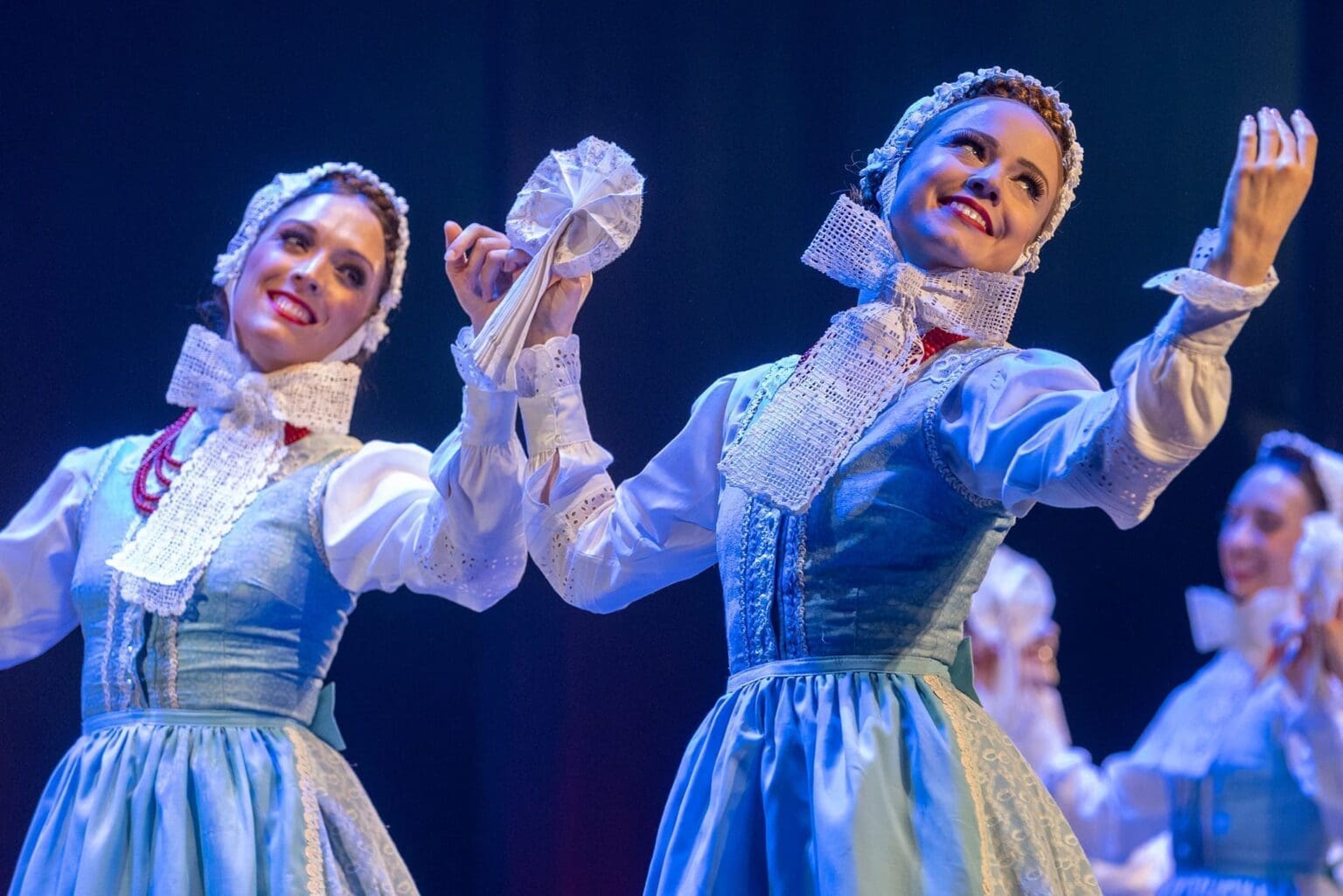 Polish Folk Dance Performances by Mazowsze are a Spectator Sport - PASI EDU